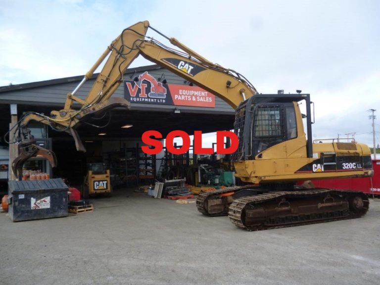 Hitachi EX 270-5 Log Loader | VI Equipment Ltd.