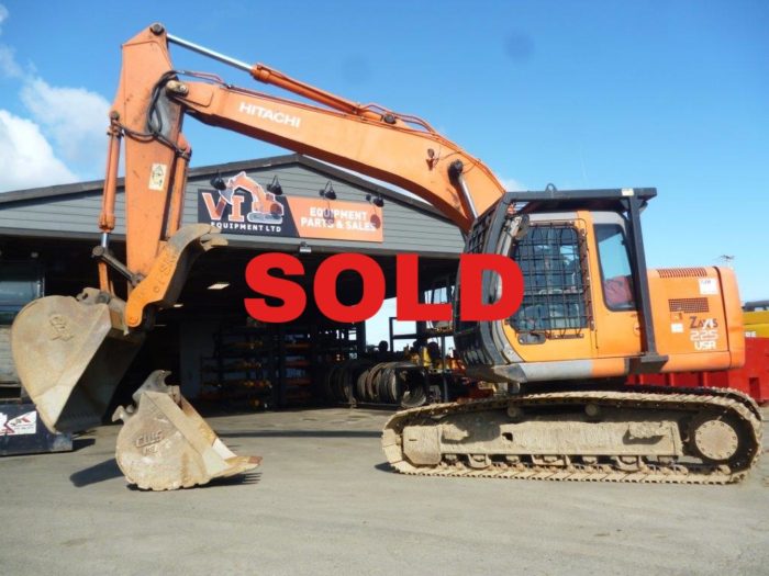 Hitachi ZX225 USR Excavator | VI Equipment Ltd.